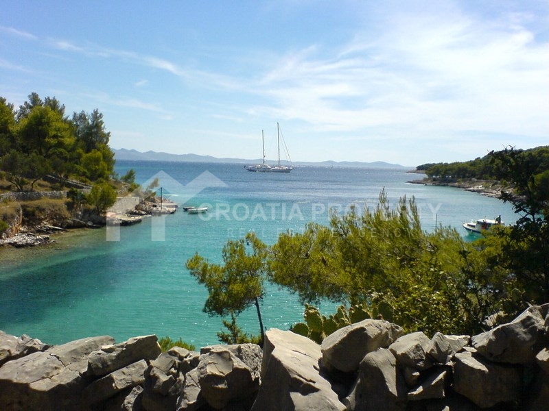 House in beautiful location in Milna, Brac island